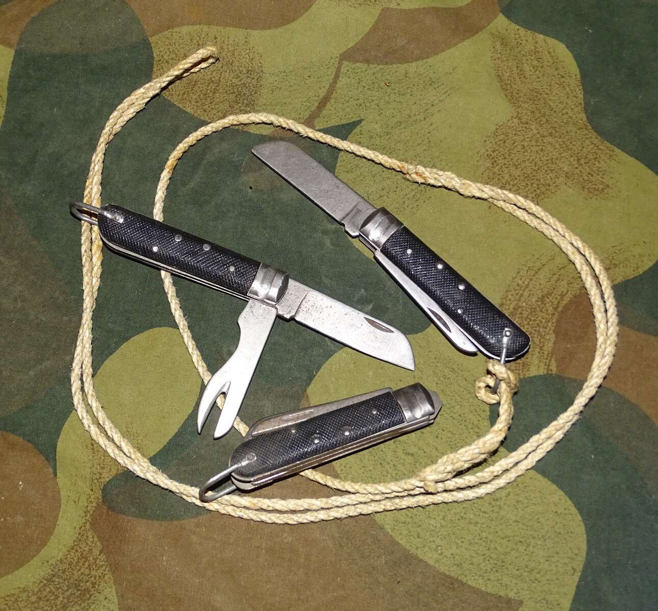 Couteau de poche type "Jack knife"Anglais avec cordon.