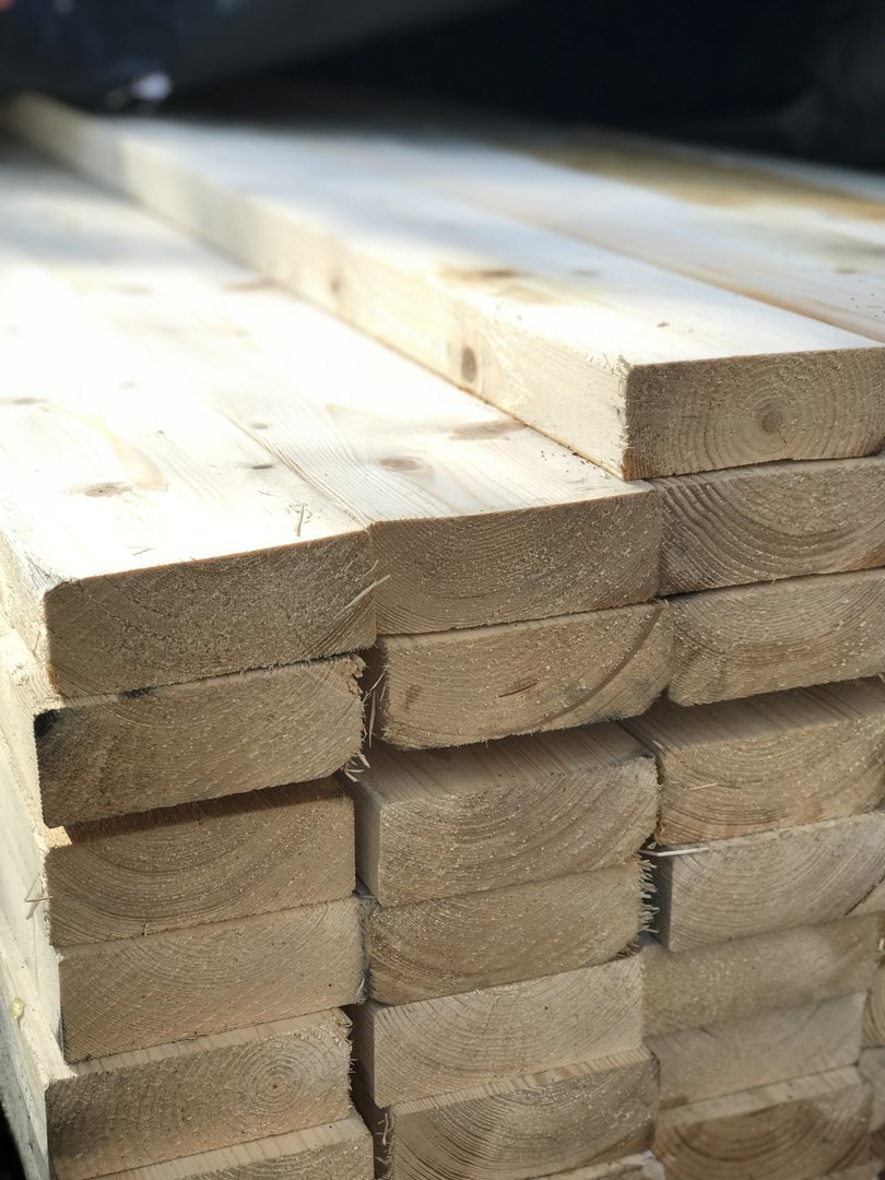 47mm x 125mm C24 Easy Edged Timber (5"x2") (Finish sizes: 44mm x 120mm)