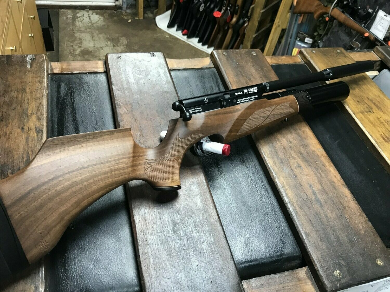 BSA R10 SE Super Carbine Walnut .22 10 shot
