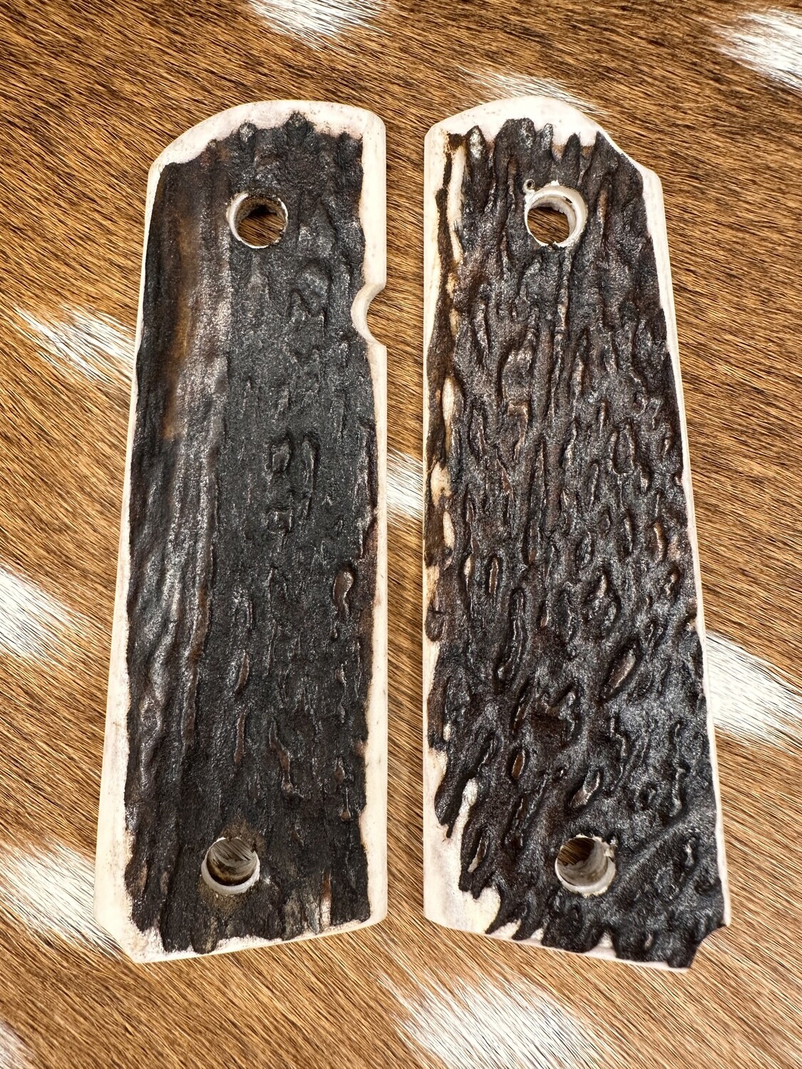 Traditional 1911 Stag Grips