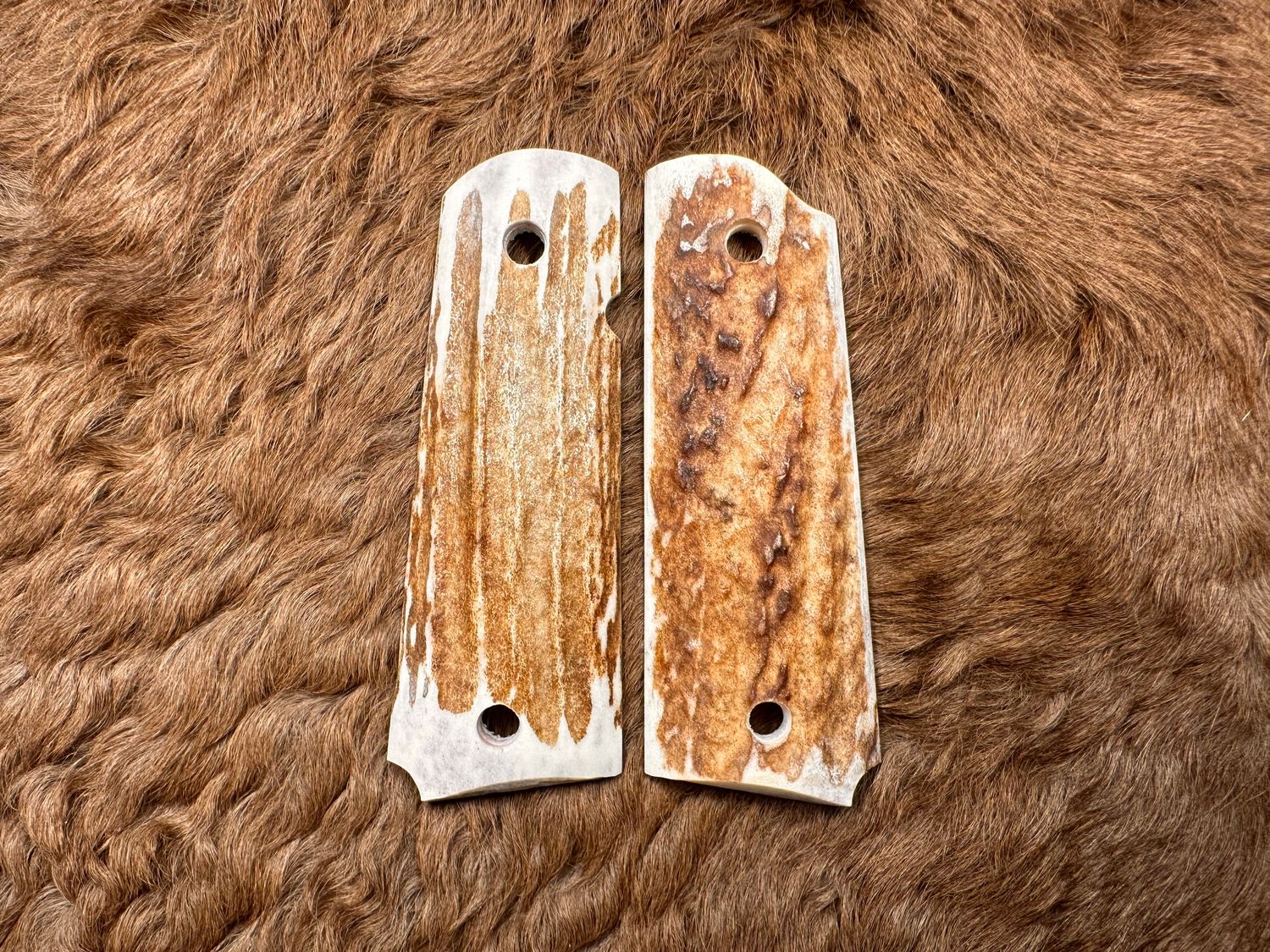 Traditional 1911 Stag Grips