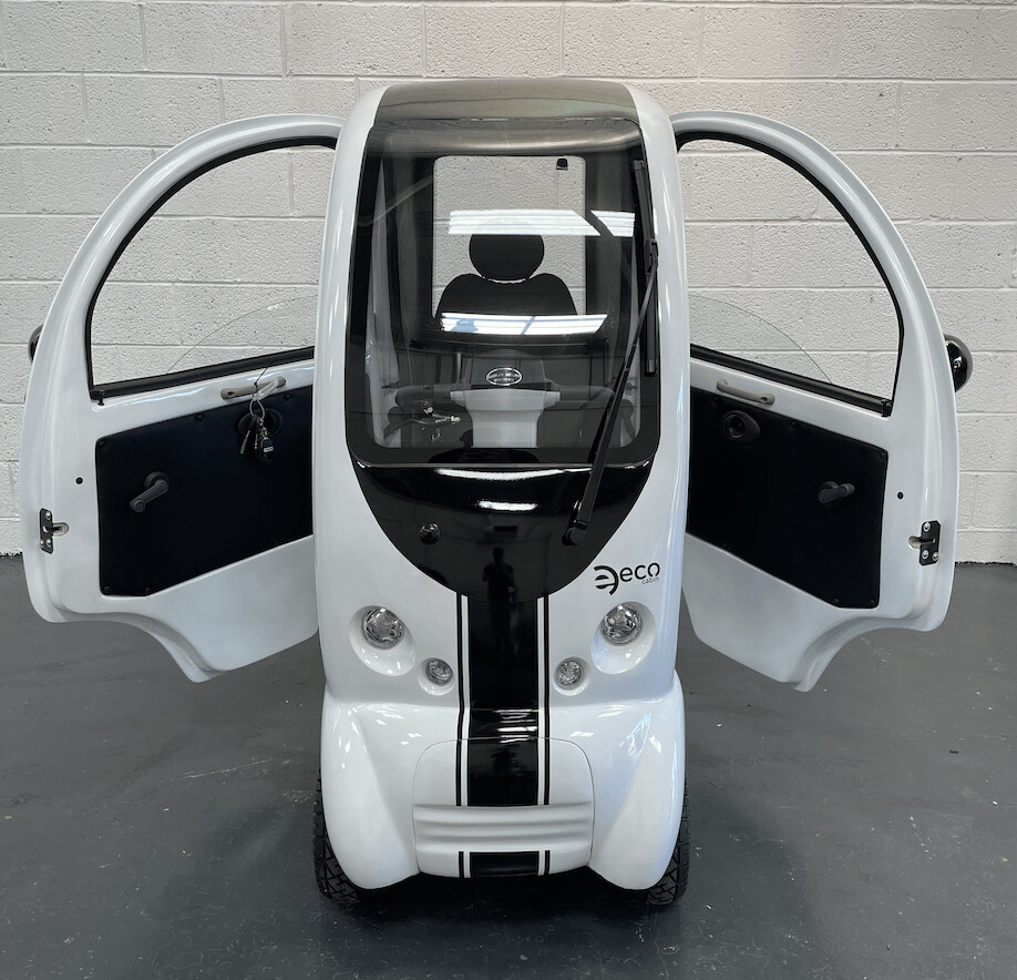 EASYLIFE ECO CABIN SCOOTER - BLACK & WHITE - 2021