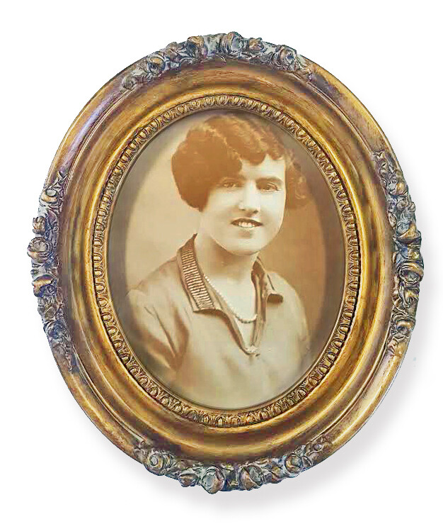 Oval Picture Frames Late 1800s w/ Convex Glass