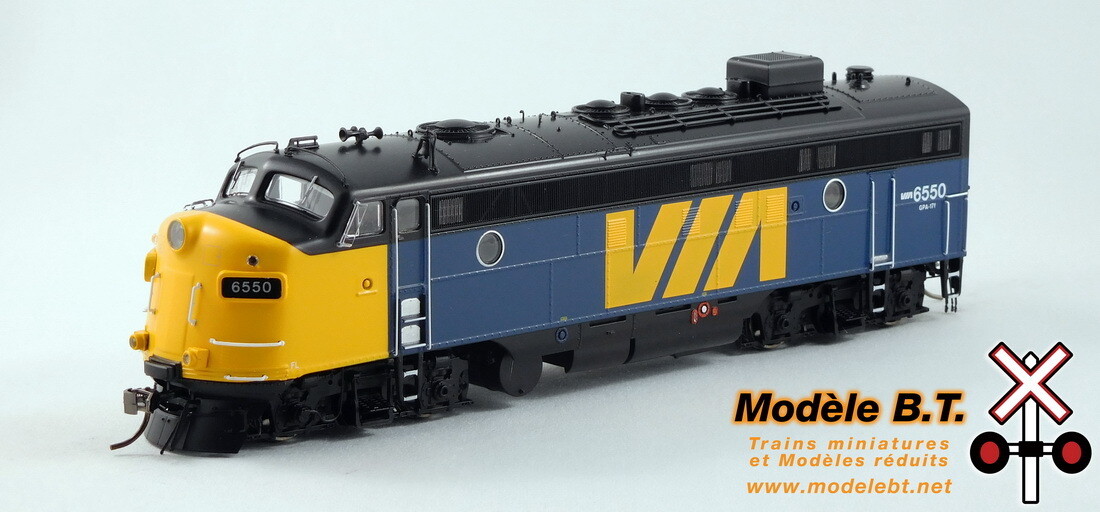 Rapido Trains VIA #6550 GMD FP7 - LokSound & DCC