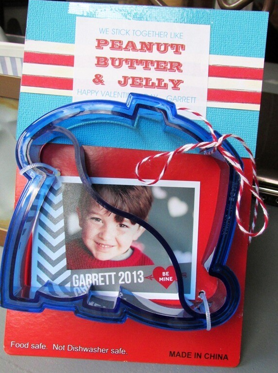 Peanut Butter and Jelly Valentine's Free Printables - Pretty Printables ...