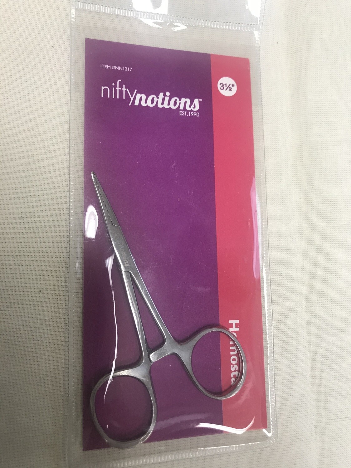 HEMOSTAT SCISSORS (3 1/2") | Nifty Notions