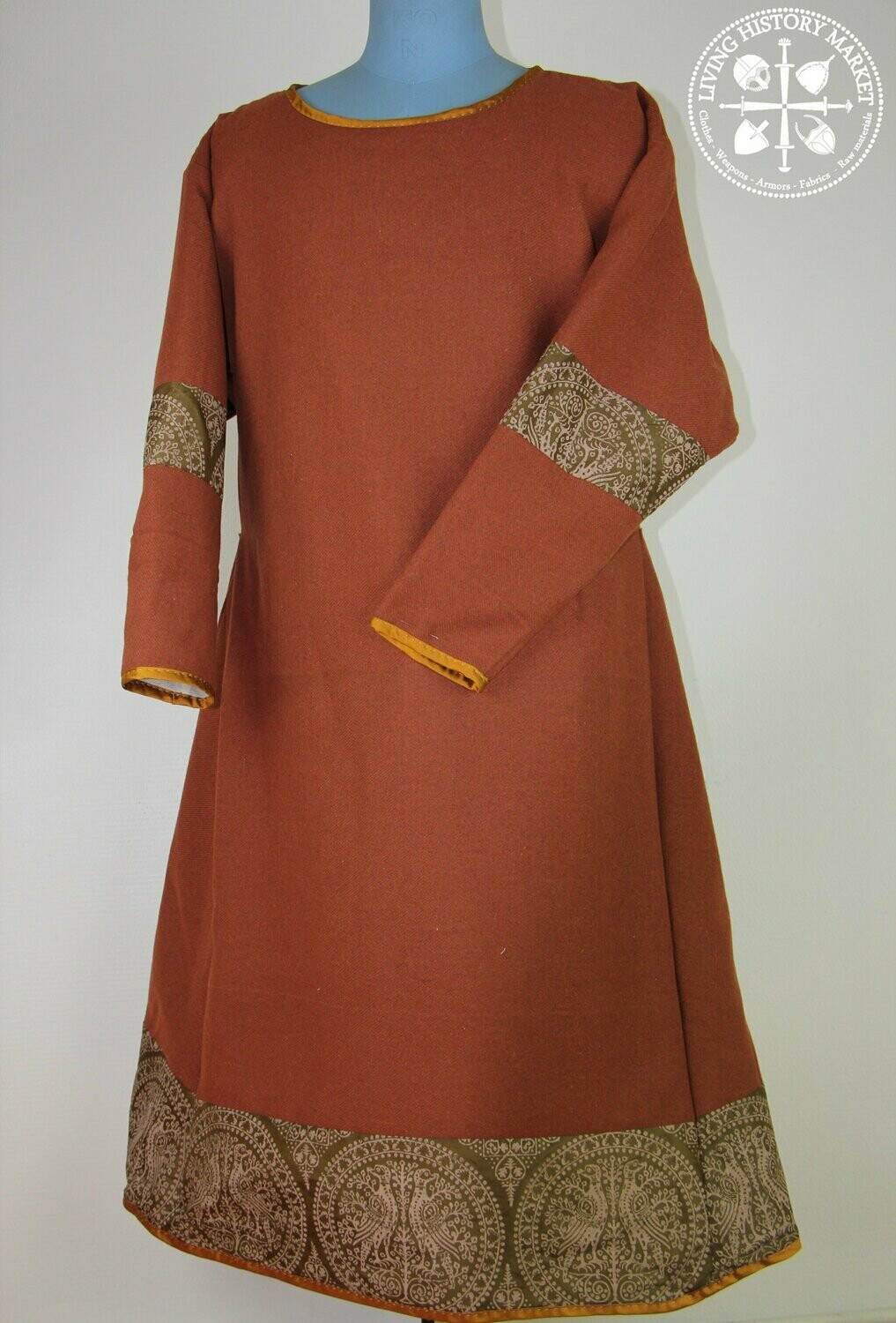 Byzantine long-tunica with silk & stamps - 9-12 century