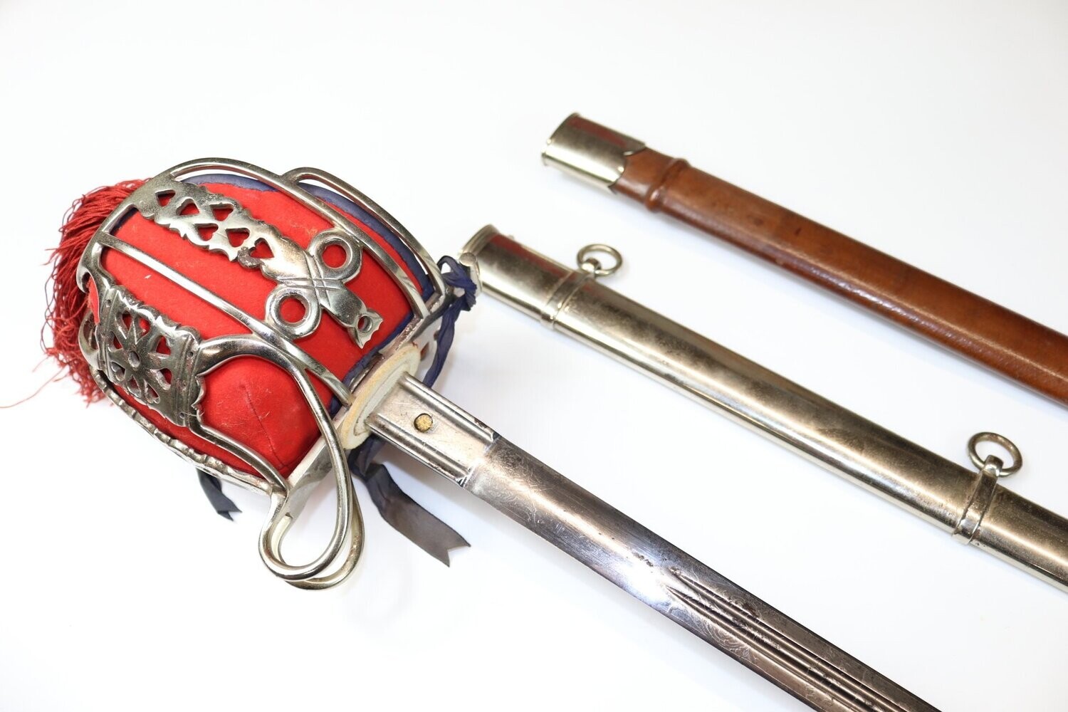 Edwardian Royal Scots Highland Officer's Broadsword by Pillin with both ...