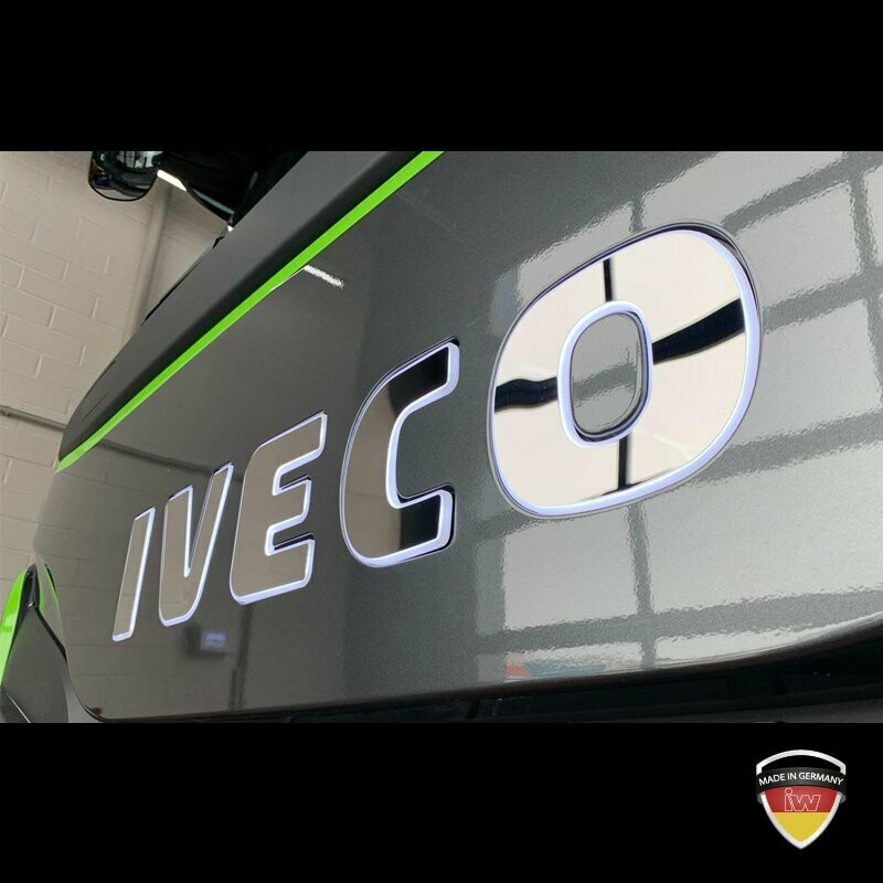 LED beleuchteter IVECO Schriftzug
