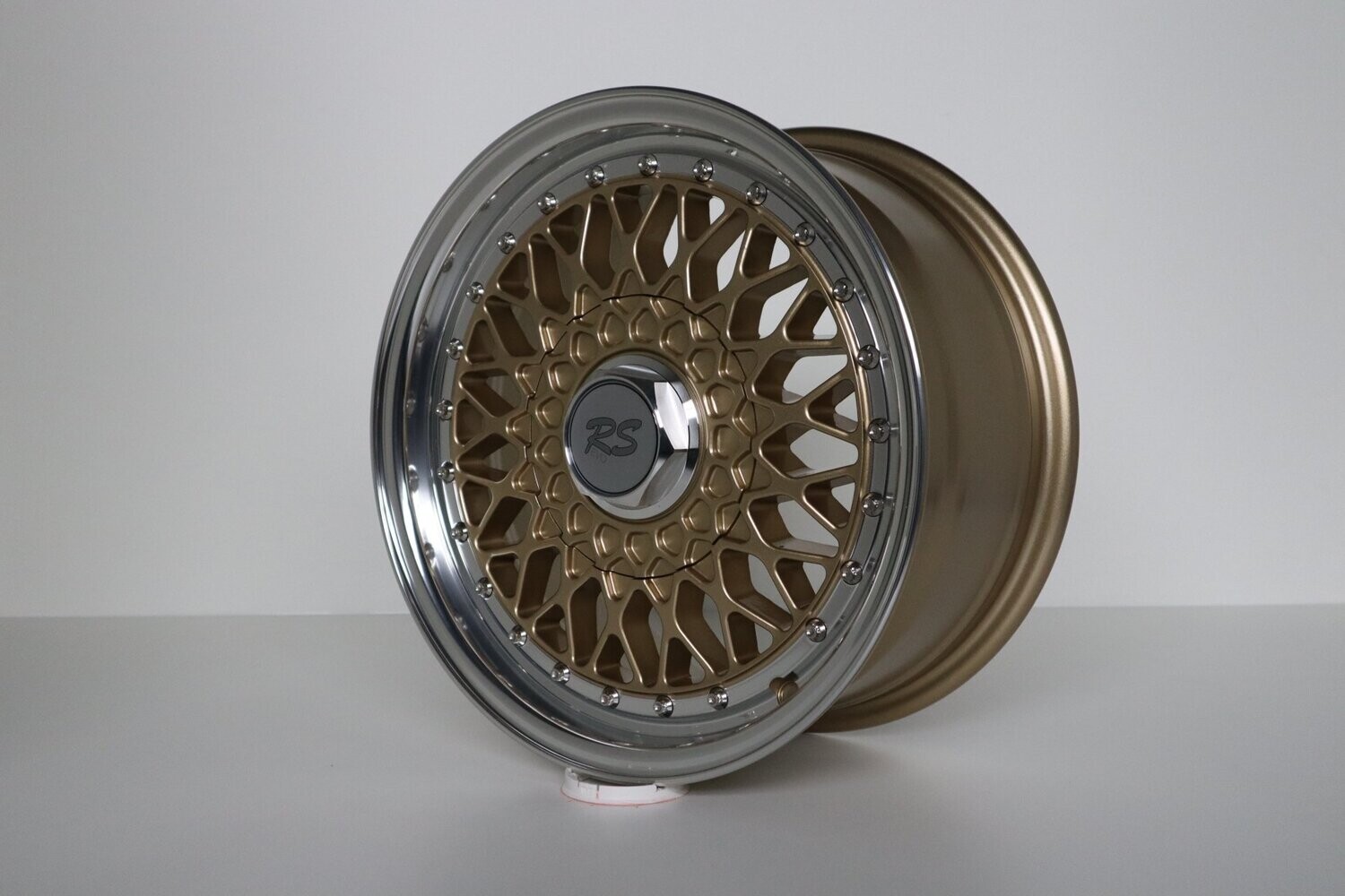 Lenso BSX 7 + 8 x 15 LK4x100 in Silber