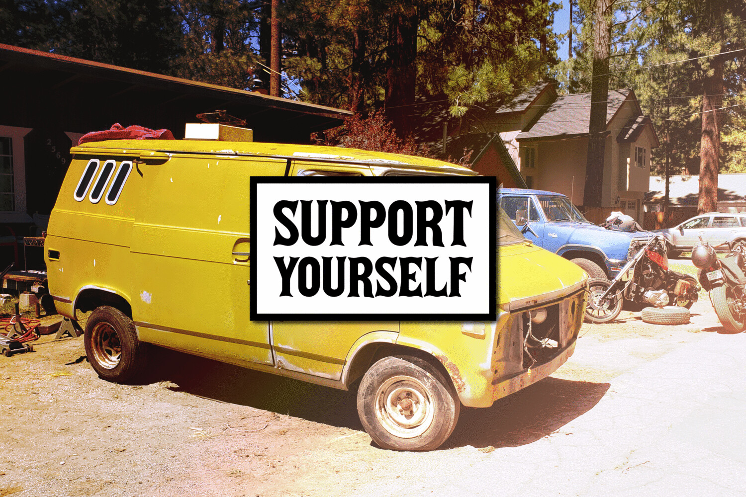 BOX LOGO STICKER (10 PACK)