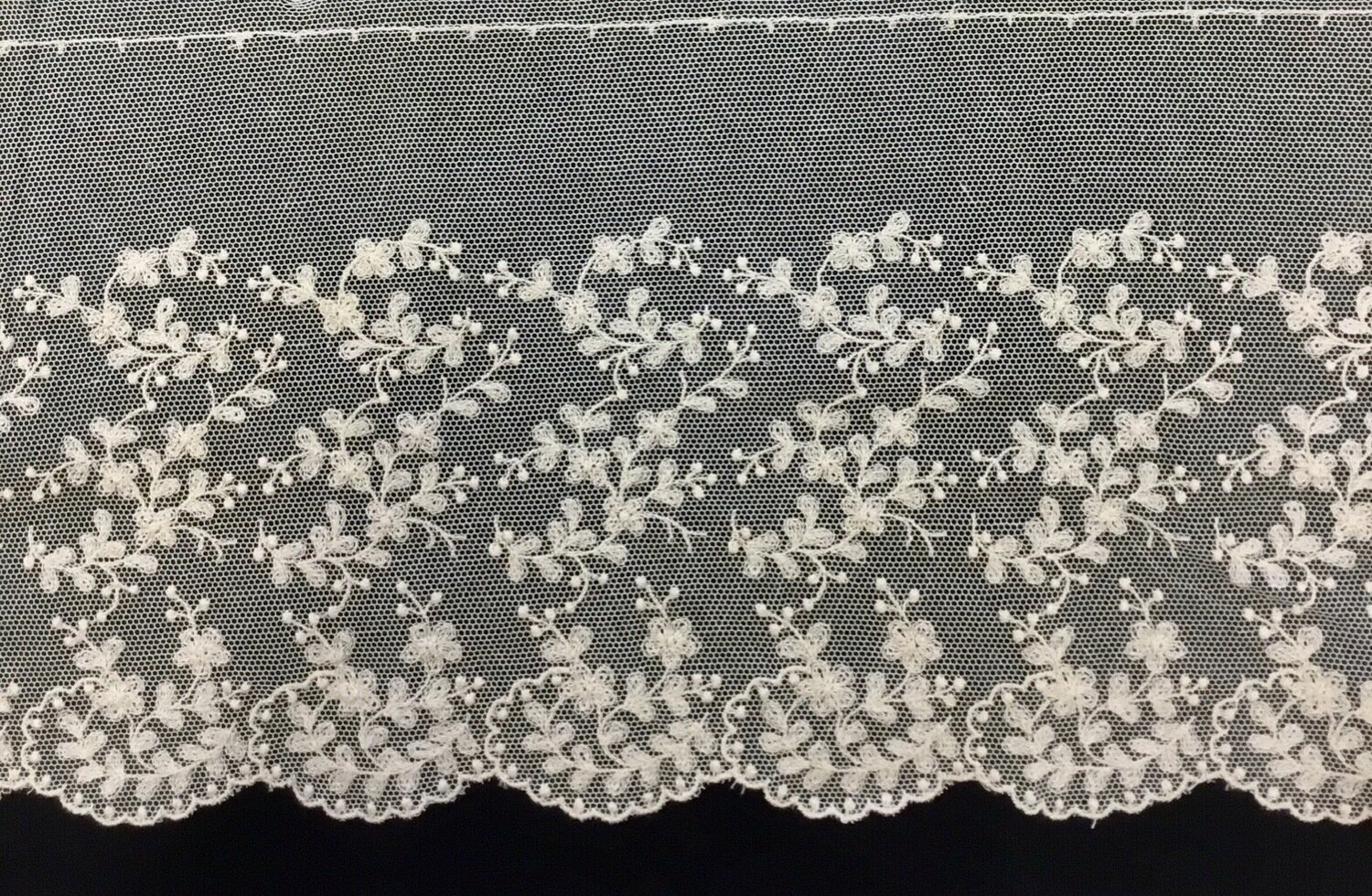 180 English Netting edging ecru