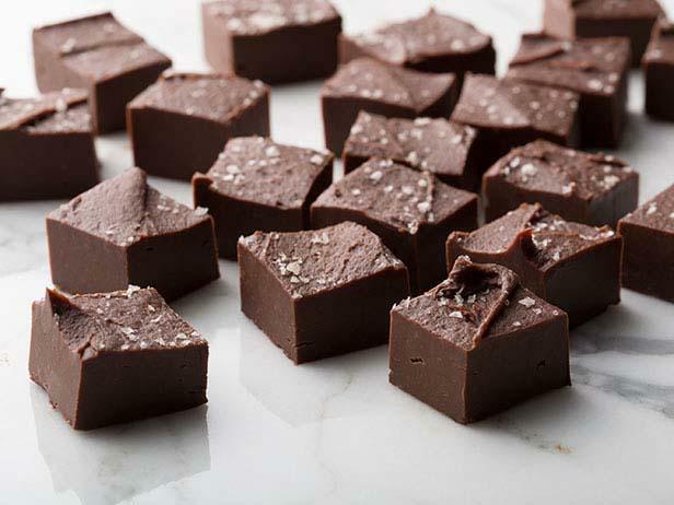 HANDMADE FUDGE
