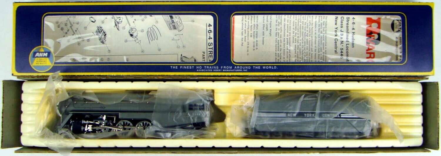 AHM 5095-02 NYC Streamlined J3a 4-6-4 Hudson Locomotive HO Scale