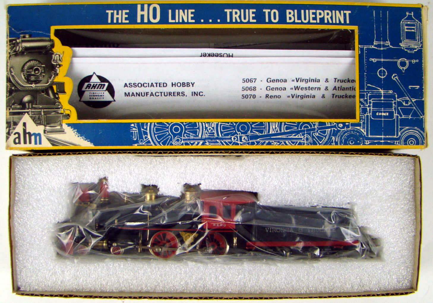 AHM/Pocher 5070 V&T 4-4-0 American Standard Locomotive HO Scale