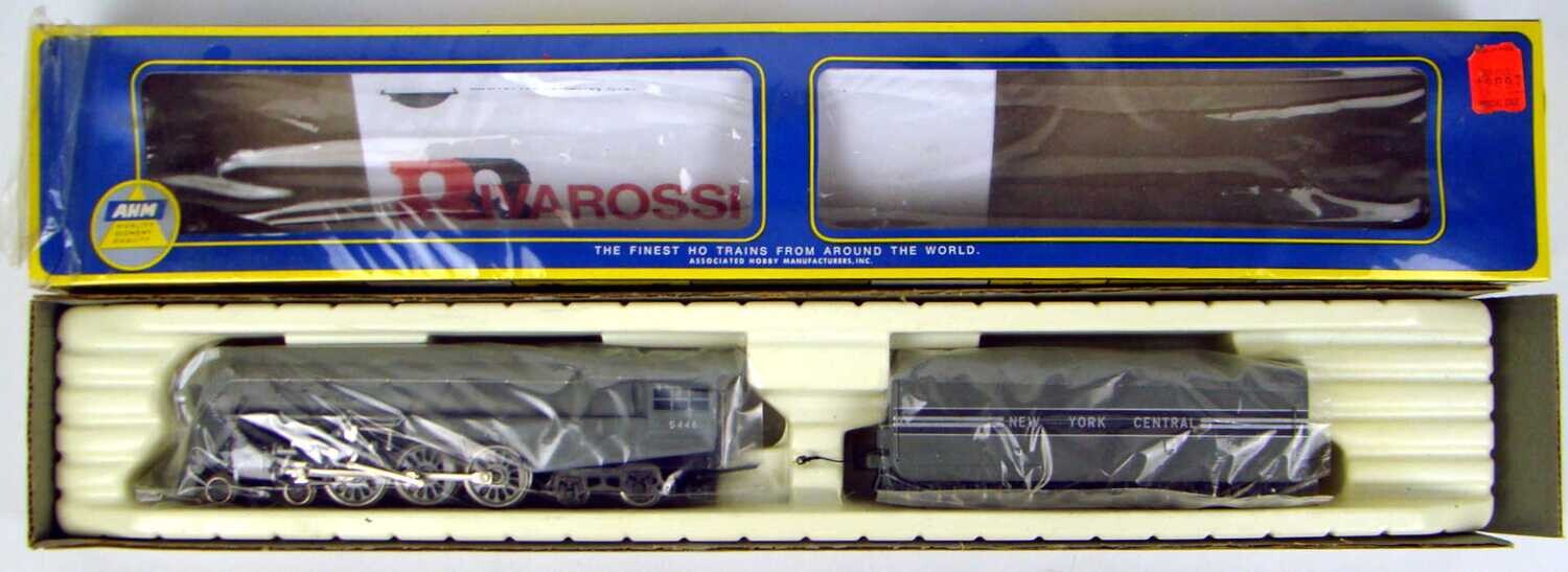 AHM 5095-02 NYC Streamlined J3a 4-6-4 Hudson Locomotive HO Scale