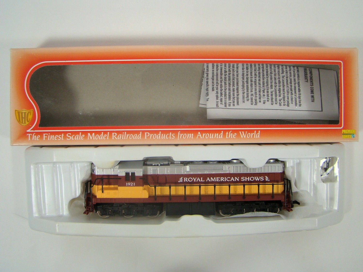 MRCHQ Collectible IHC EMD SD24 Royal American Shows Diesel Locomotive ...