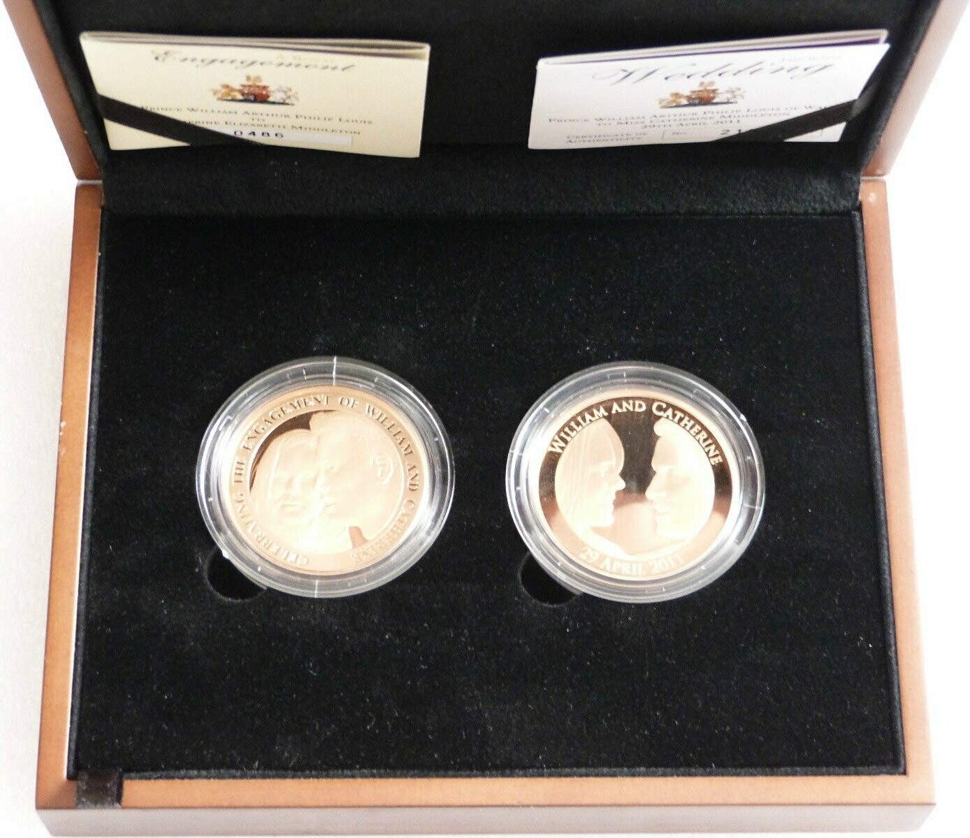 2011 - 2010 Royal Wedding Royal Engagement William and Kate £5 Gold ...