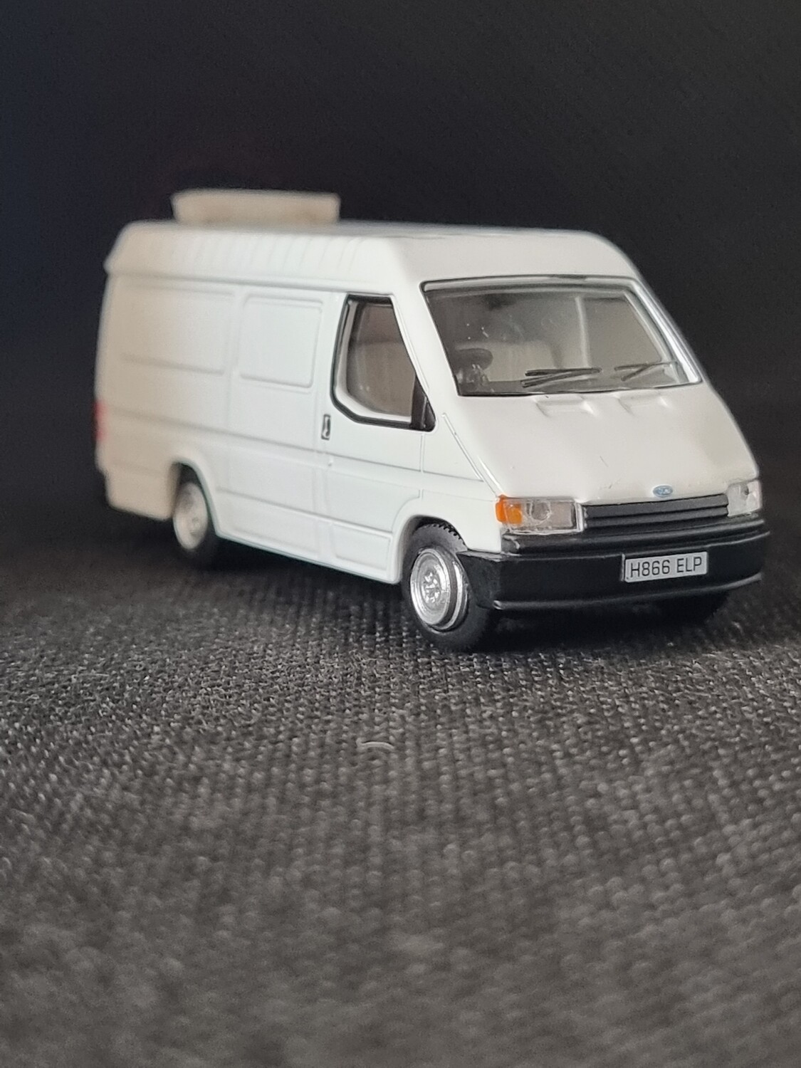 76FT3001 - Ford Transit Mk3 white with Leigh Models and Hobbies Light ...