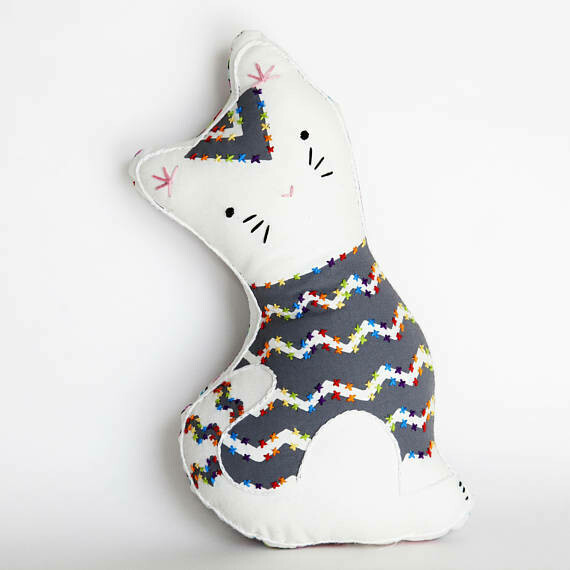 SALE - Crafty Creatures Embroidery Kit - Kitty