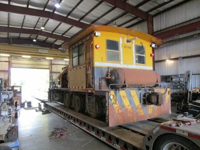 Easy to ship 40 ton Plymouth locomotive - midwest