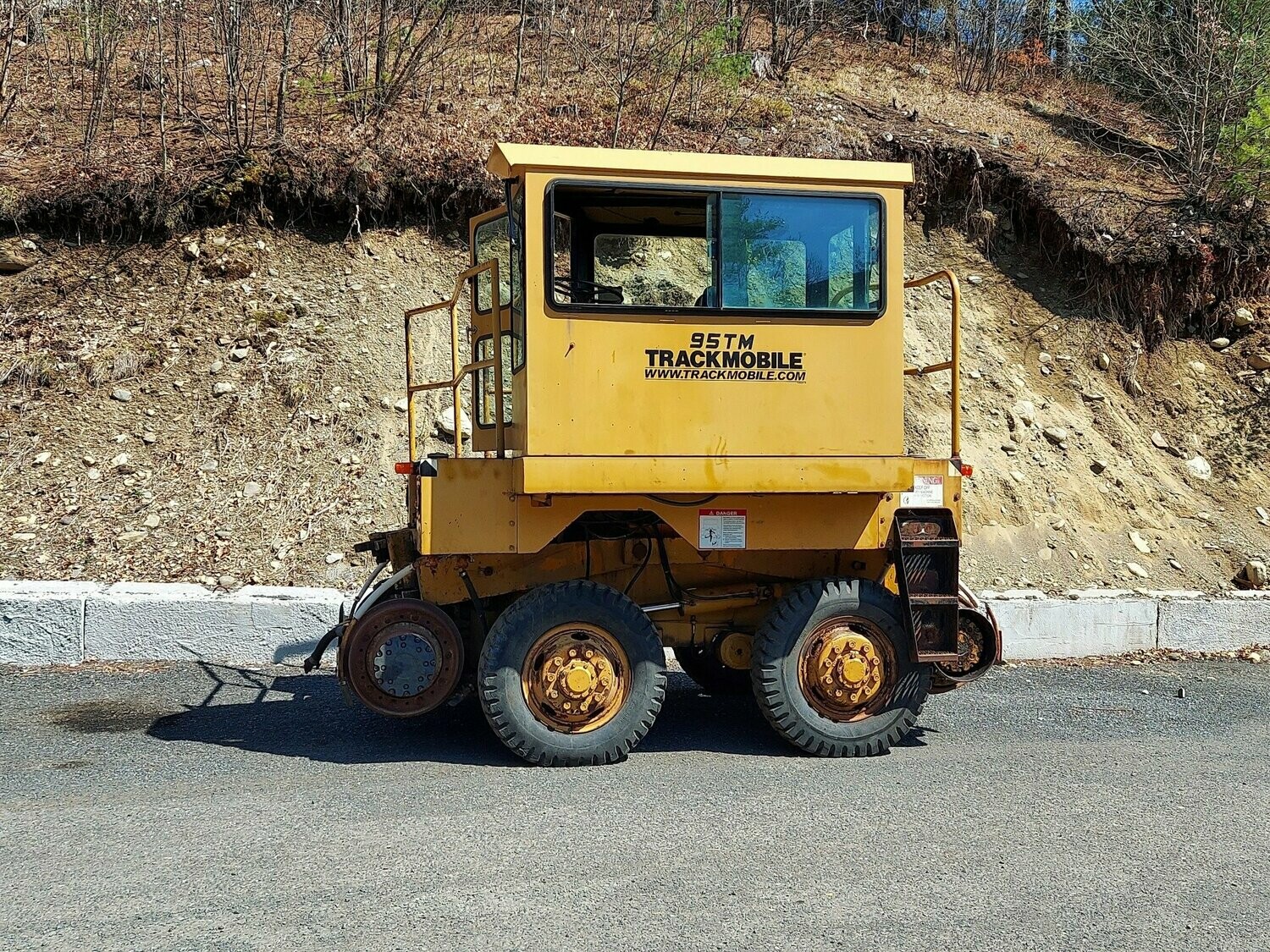 95 TM trackmobile with Cummins diesel and recently serviced - northeast