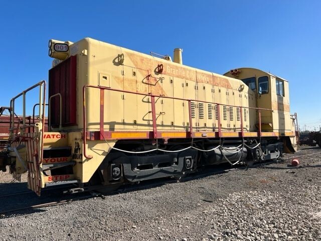 EMD SW 900 - with alignment couplers