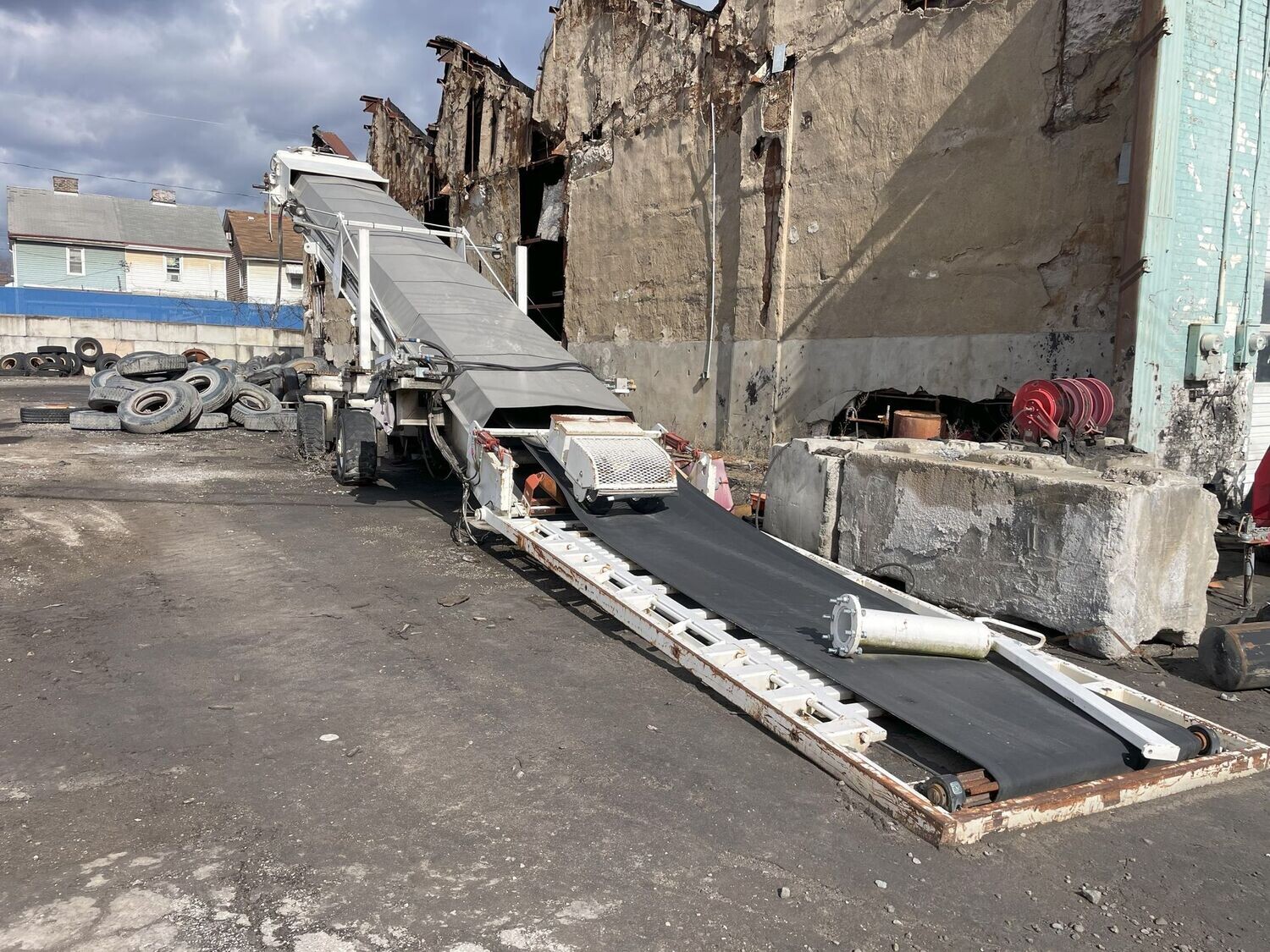 2011 RBT 4255 rail car unloader