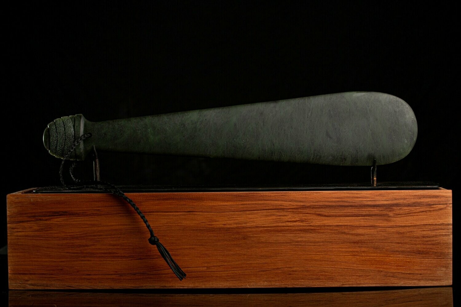 Greenstone Mere - NZ Genuine Kawakawa stone - Hohonu