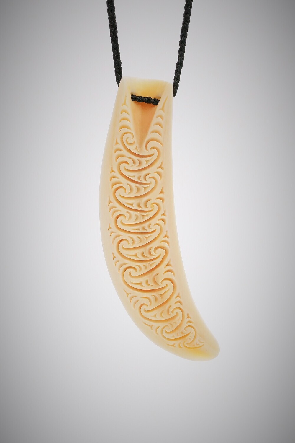 Moko Pounamu, Whale Tooth Carving Rei Niho (Eye Tooth)