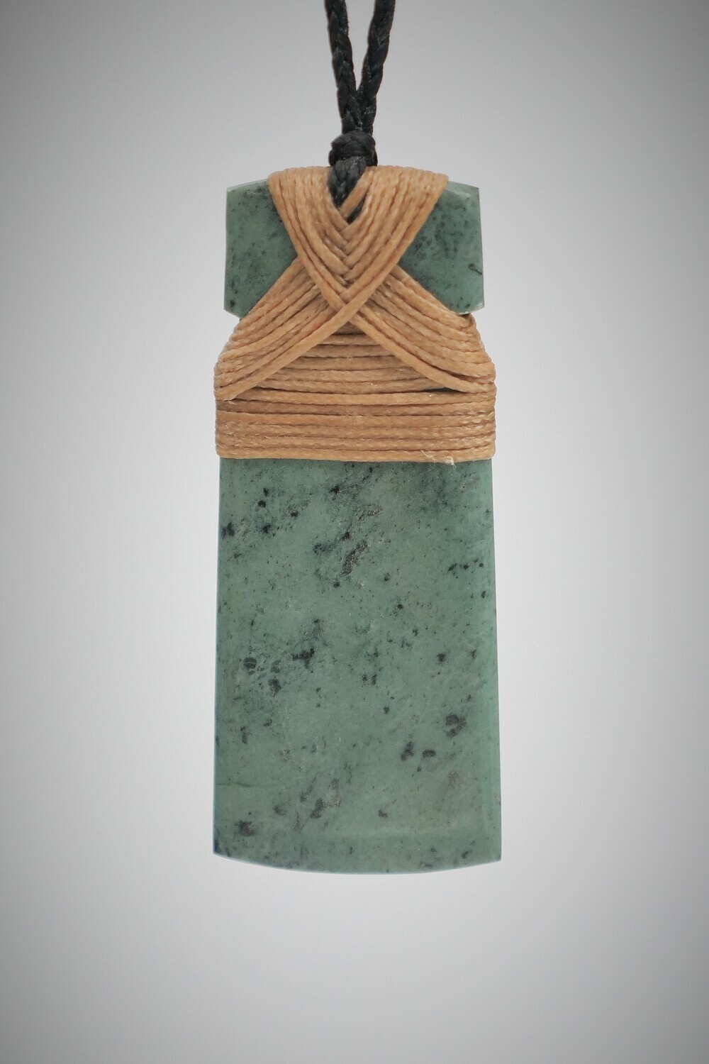 Moko Pounamu Toki NZ Genuine Pakohe/Argillite Greenstone - Whakapiki