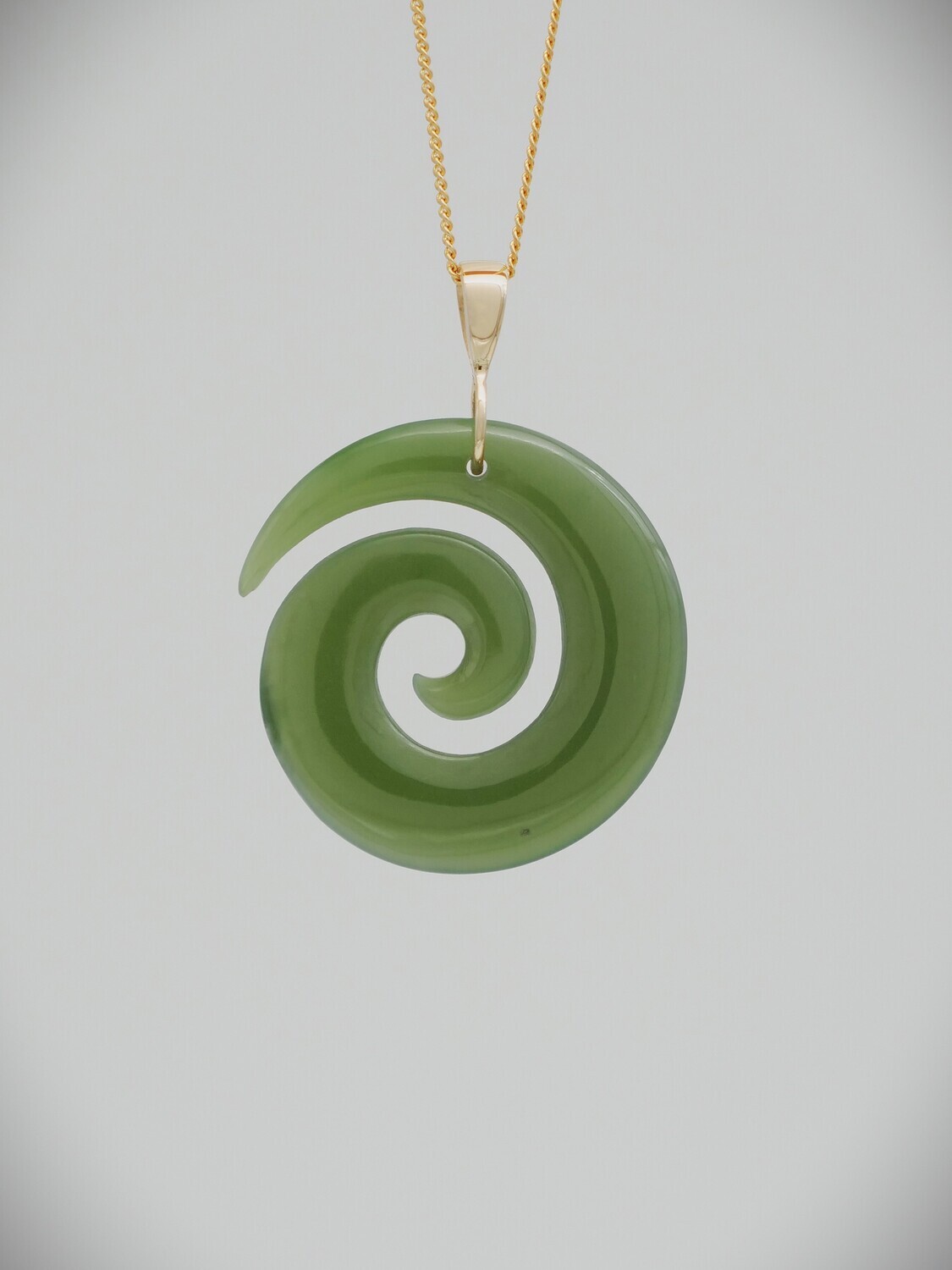 Moko Pounamu Koru NZ Genuine Inanga Greenstone & 9ct Gold - Te Kakaho