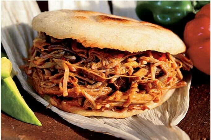 Arepa Beef Mechada