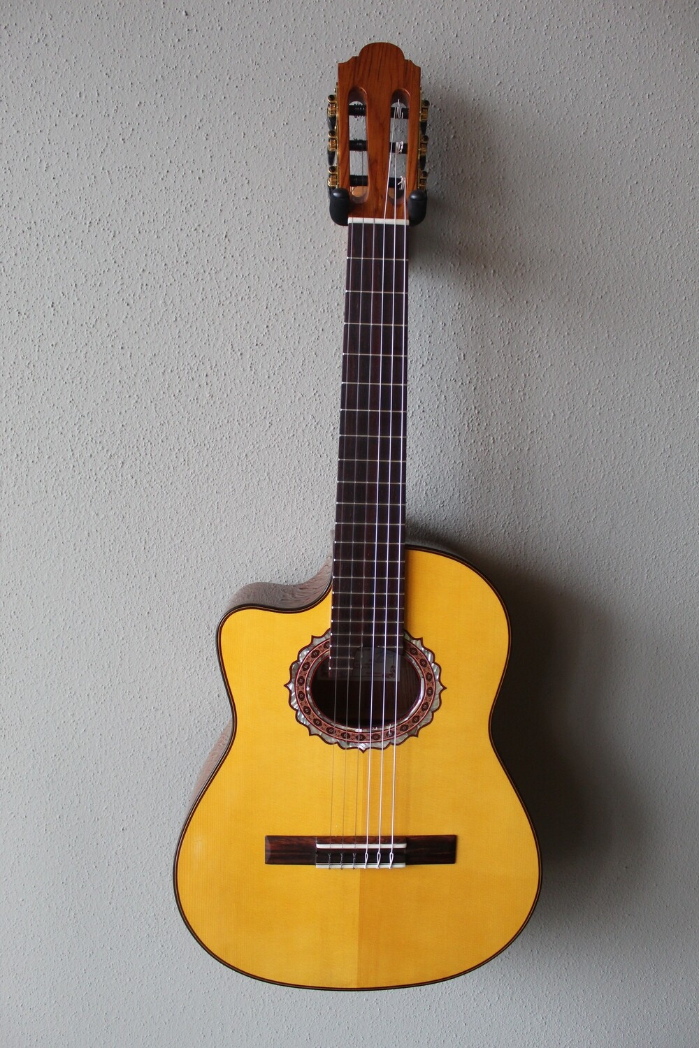 Marlon (Francisco) Navarro Left Handed Acoustic/Electric Requinto ...