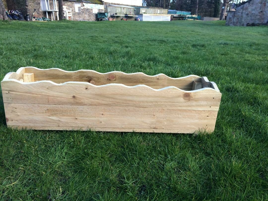 Long Wavy Planter