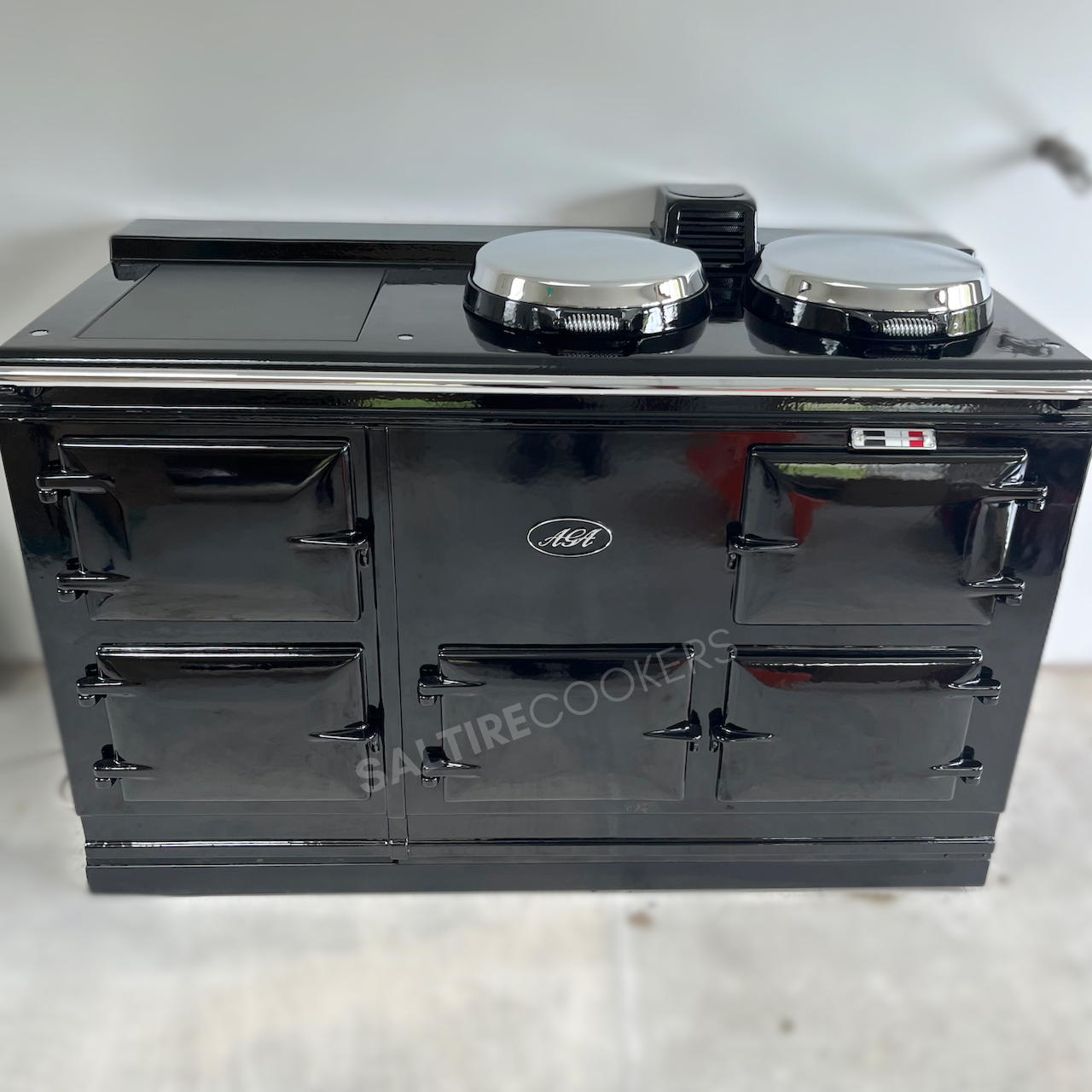Reconditioned 4 Oven Oil Aga Cooker (Black)