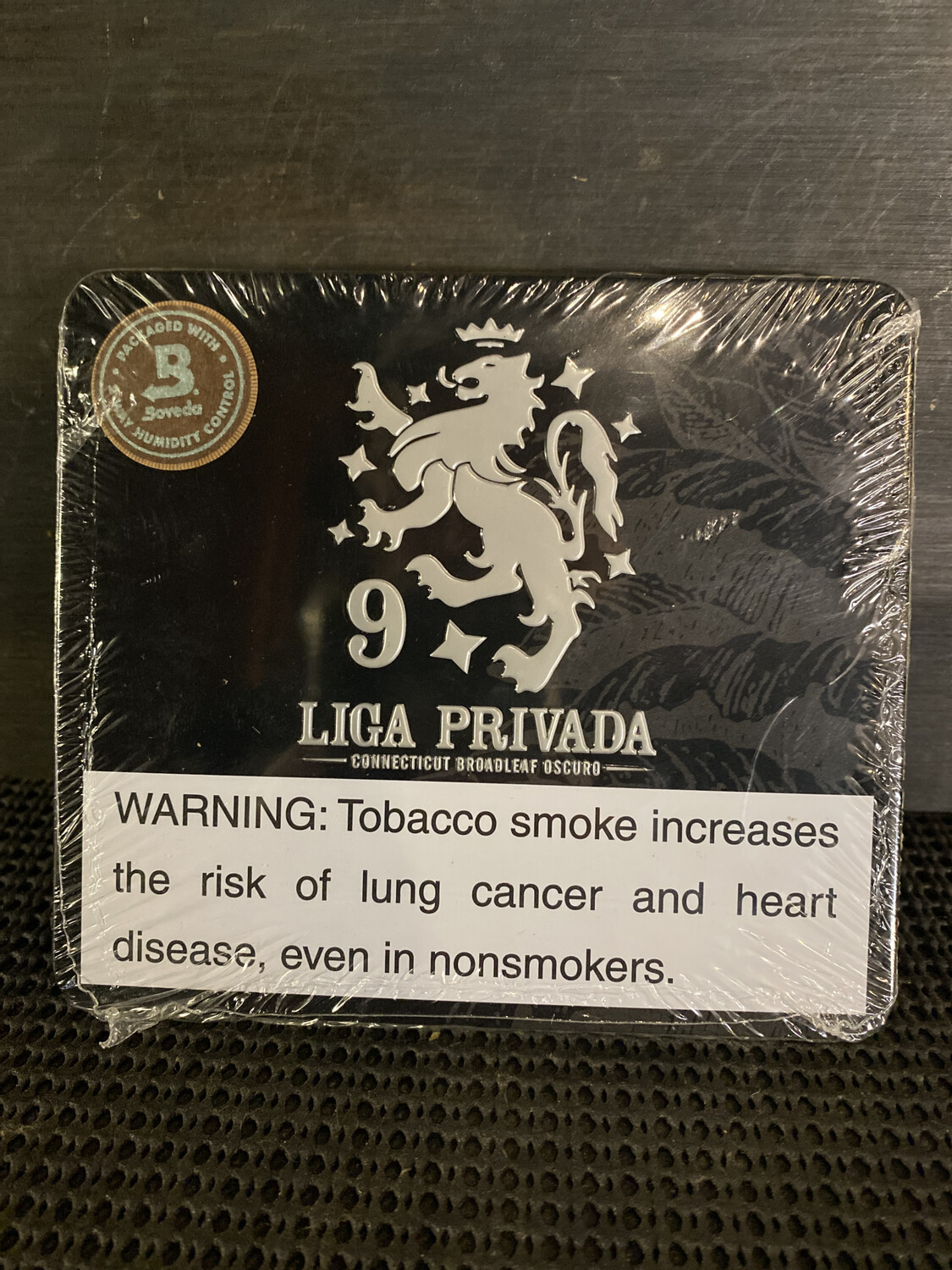 Liga Privada No. 9 LP9 Coronets 4x32 Tin of 10 Cigarillos DDRP
