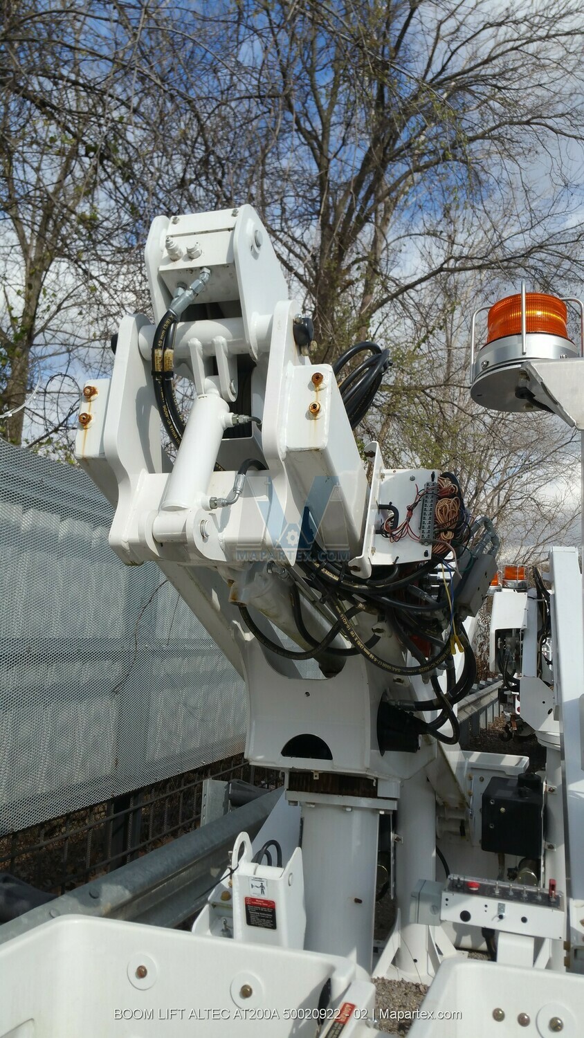 BOOM LIFT ALTEC AT200A For Sale | Mapartex.com
