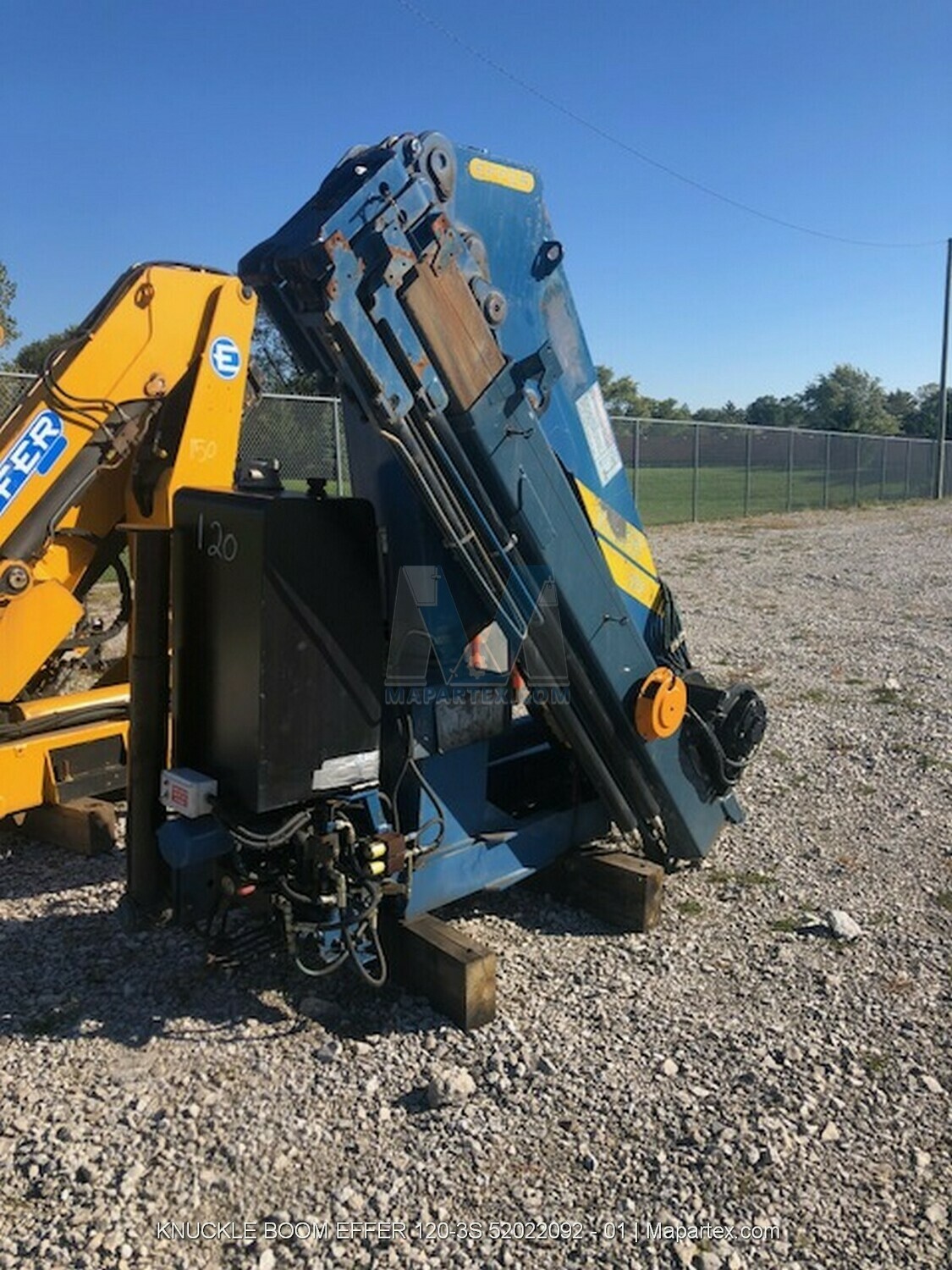 DIGGER DERRICK ALTEC D2050 For Sale | Mapartex.com