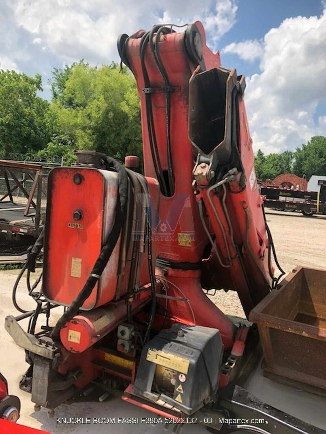 DIGGER DERRICK ALTEC D2050 For Sale | Mapartex.com