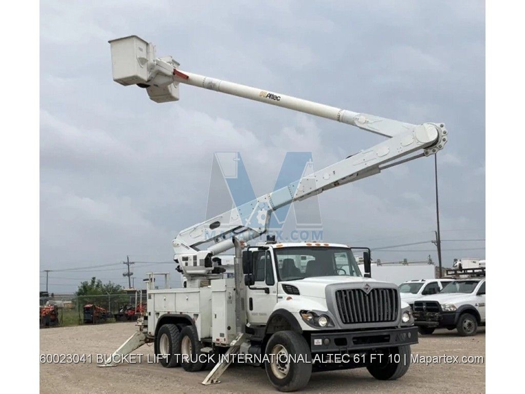 BUCKET TRUCK INTERNATIONAL ALTEC 61 FT