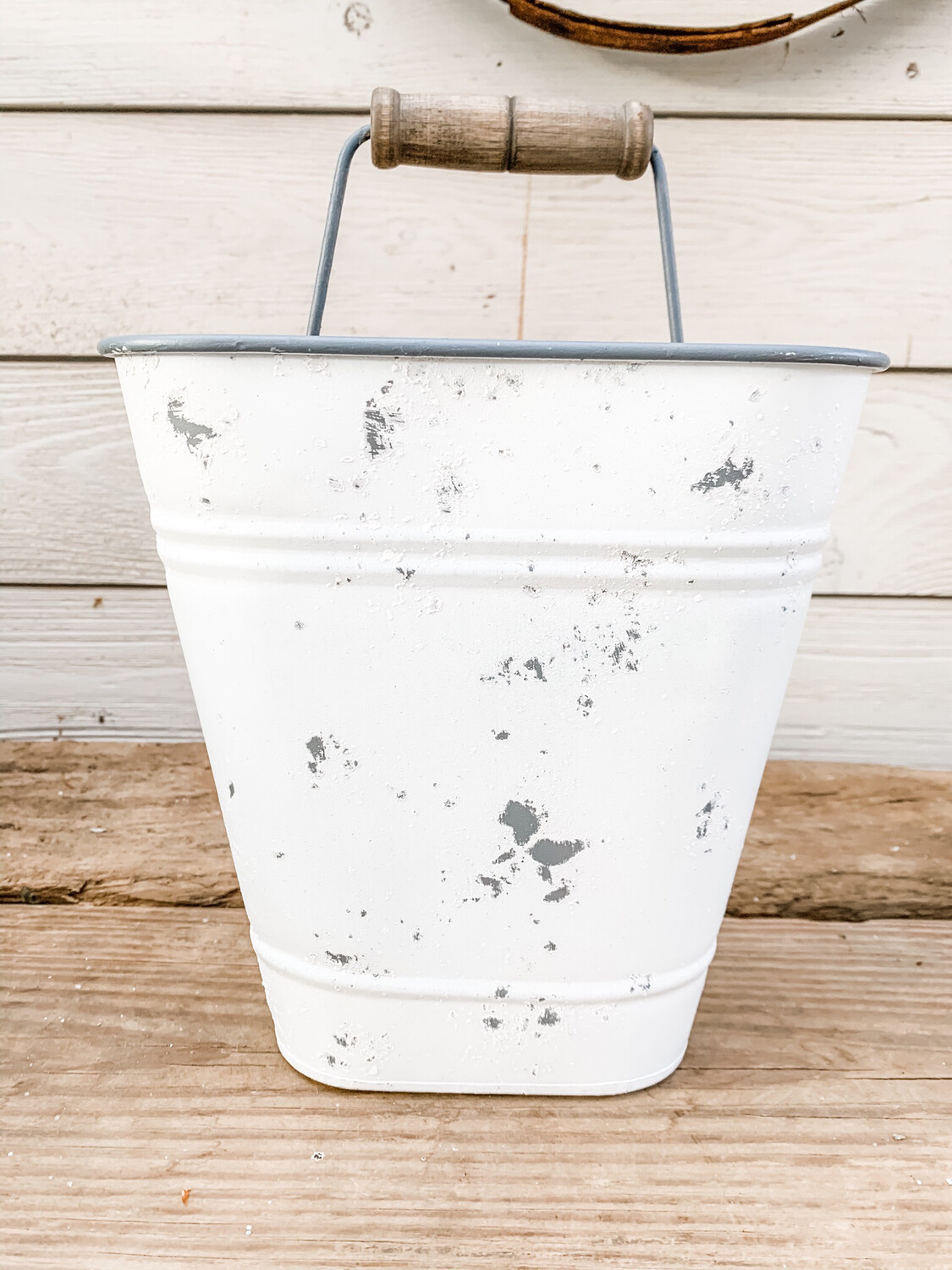 Metal Wall Bucket S