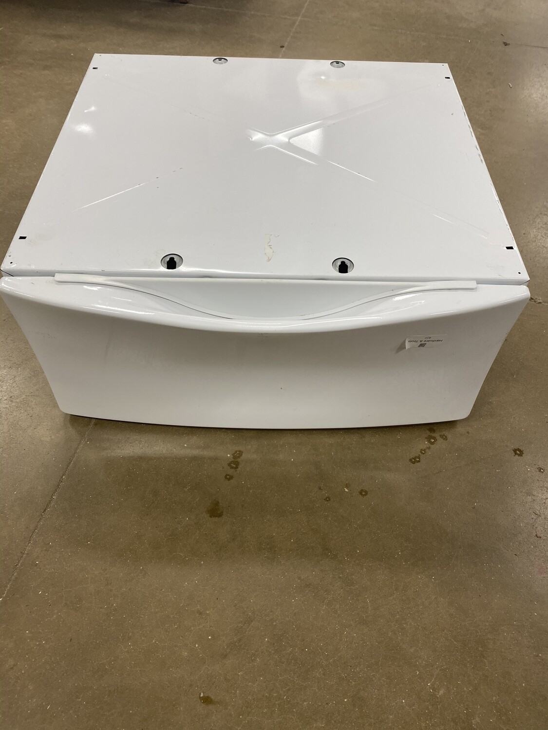 White Appliance Riser (B)