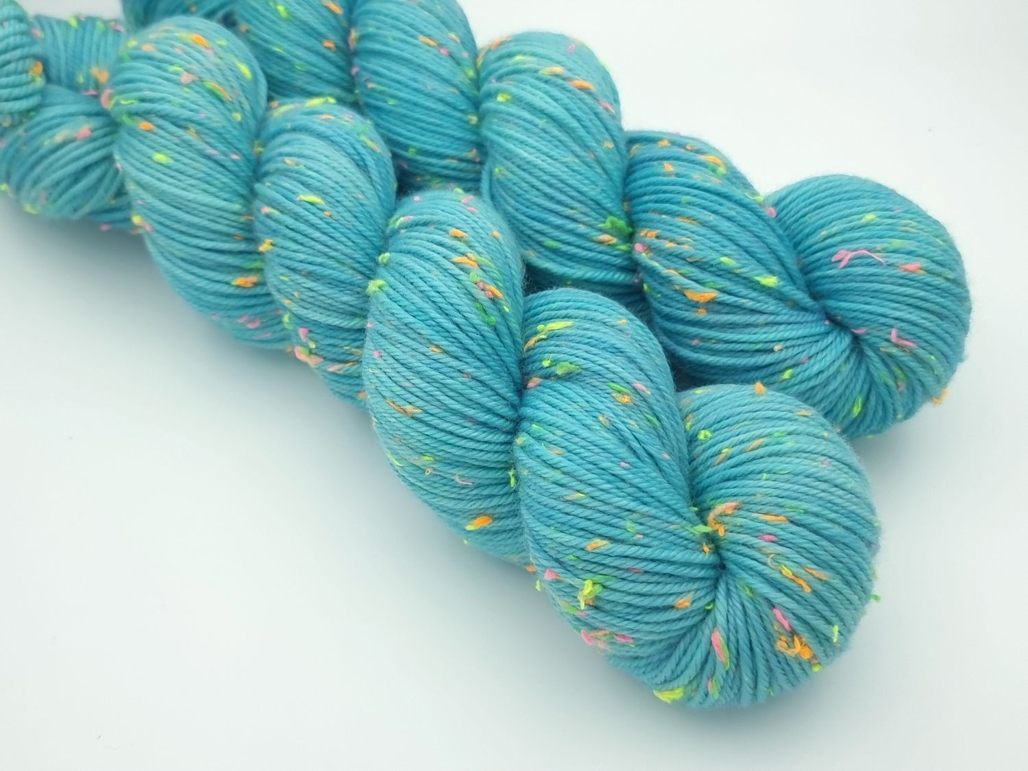 Ocean Ladybug Neon Tweed 400m/100 g
