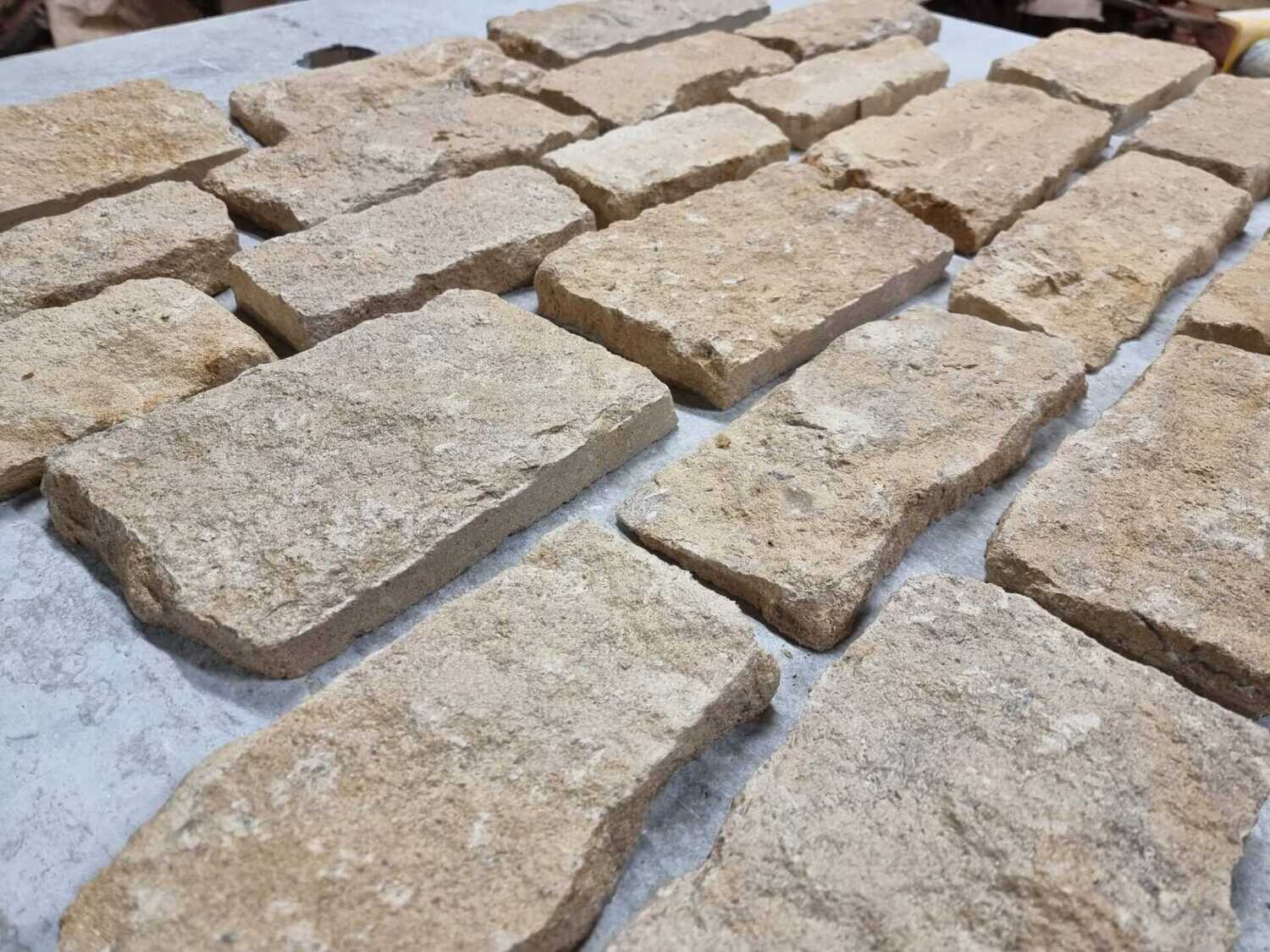 Asthall Cream Random Coursed Real Cotswold Stone Cladding Slips