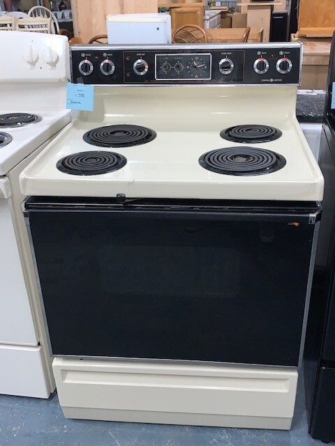 GE Electric Stove