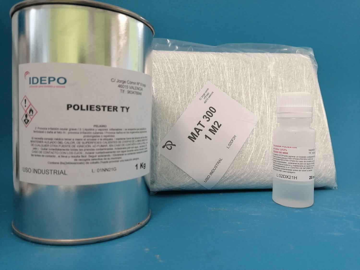 KIT Poliester ECONOMICO para laminar+ 1 m2 MAT 300 para reparaciones