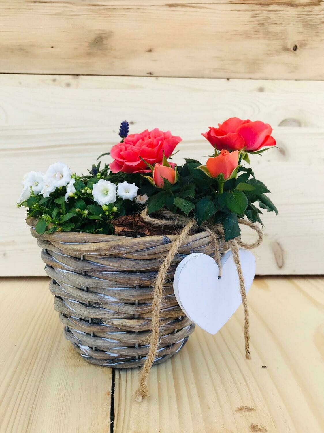 Kleiner Korb mit Herz | Anemone Floristik