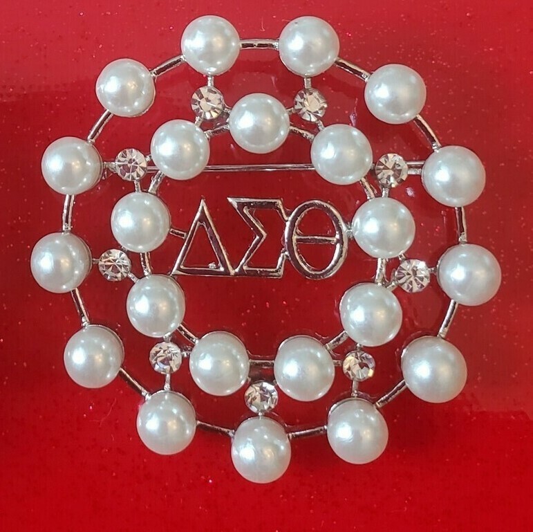 Pearl & Crystal Circle Lapel