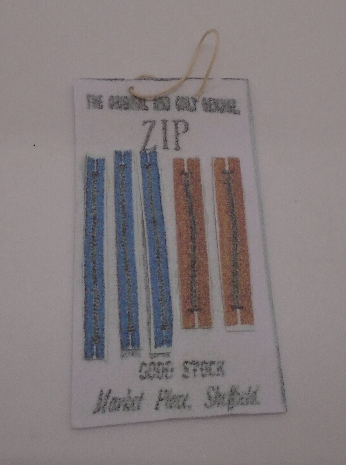 SHOP ZIP DISPLAY